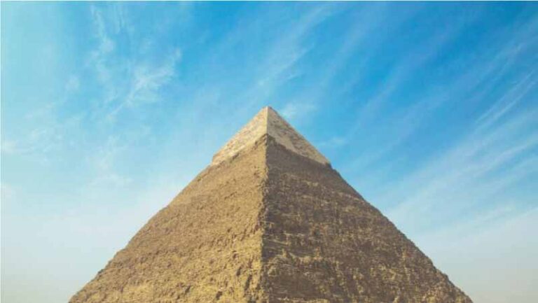 "Pirámide De Keops Y Su Historia" - El Facultativo