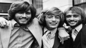 "Bee Gees - El Legado Musical Que Marcó Una Era"
